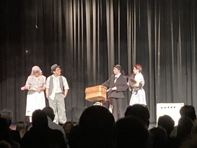 Linton-Stockton performs The Wizard of Oz | The Lintonian